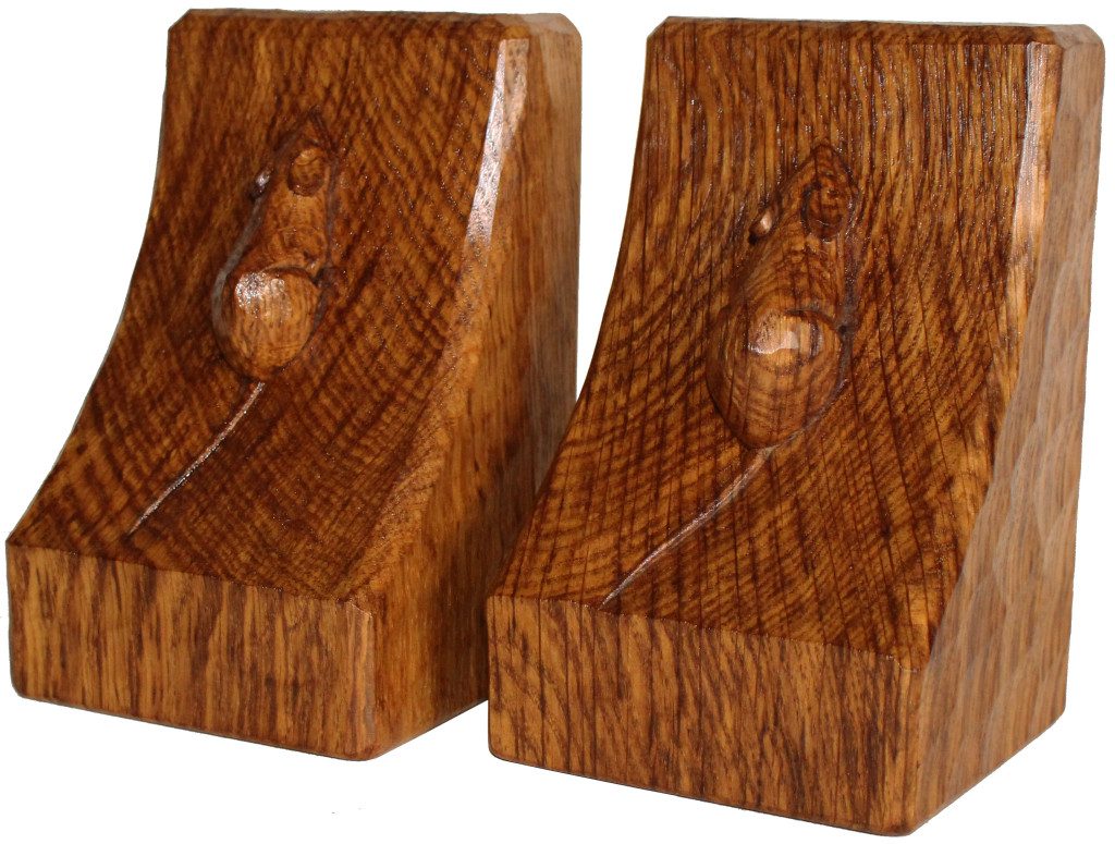 PAIR OF ROBERT MOUSEMAN THOMPSON BROWN OAK BOOKENDS – Ingnet