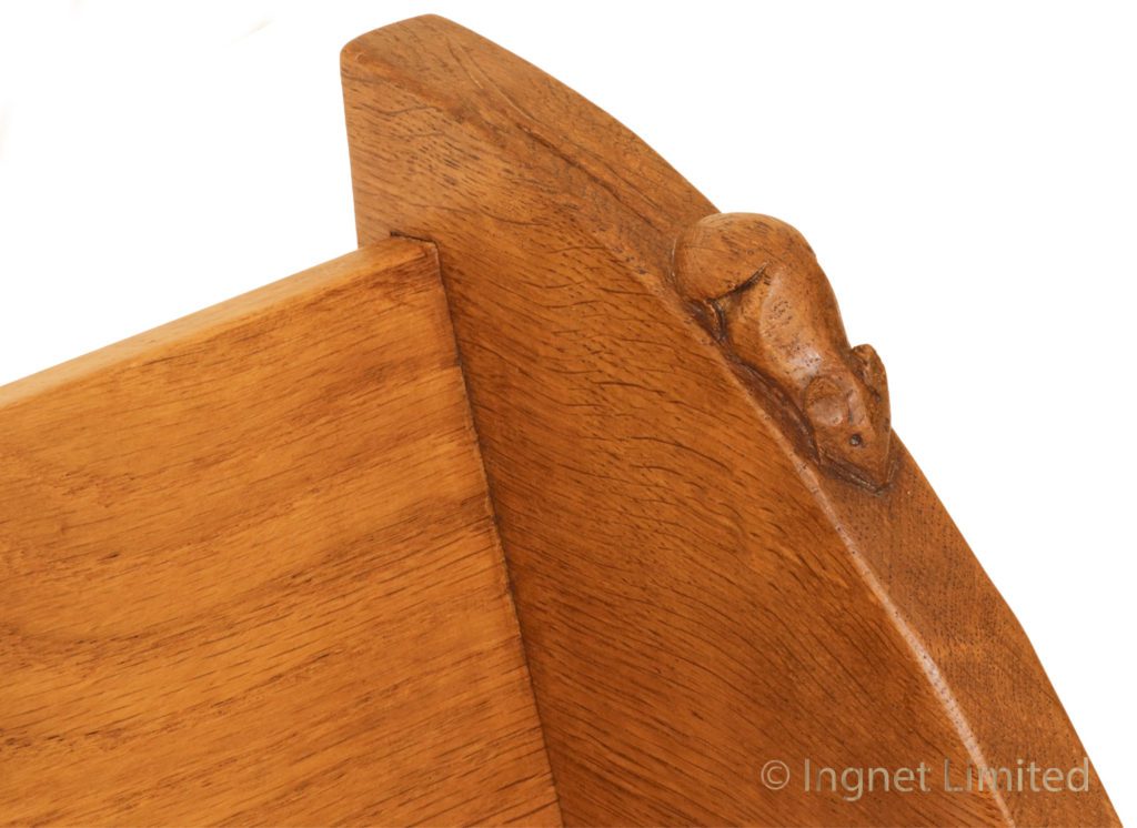 ROBERT MOUSEMAN THOMPSON OAK BOOK TROUGH – Ingnet
