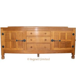 ROBERT MOUSEMAN THOMPSON 6FT ADZED OAK SIDEBOARD – Ingnet