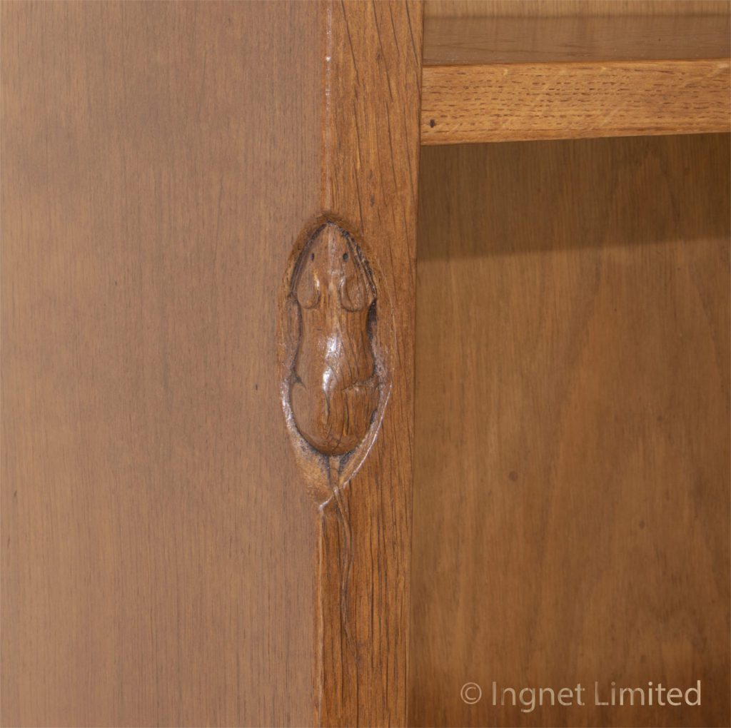 ROBERT MOUSEMAN THOMPSON OPEN BEDSIDE BOOKCASE – Ingnet