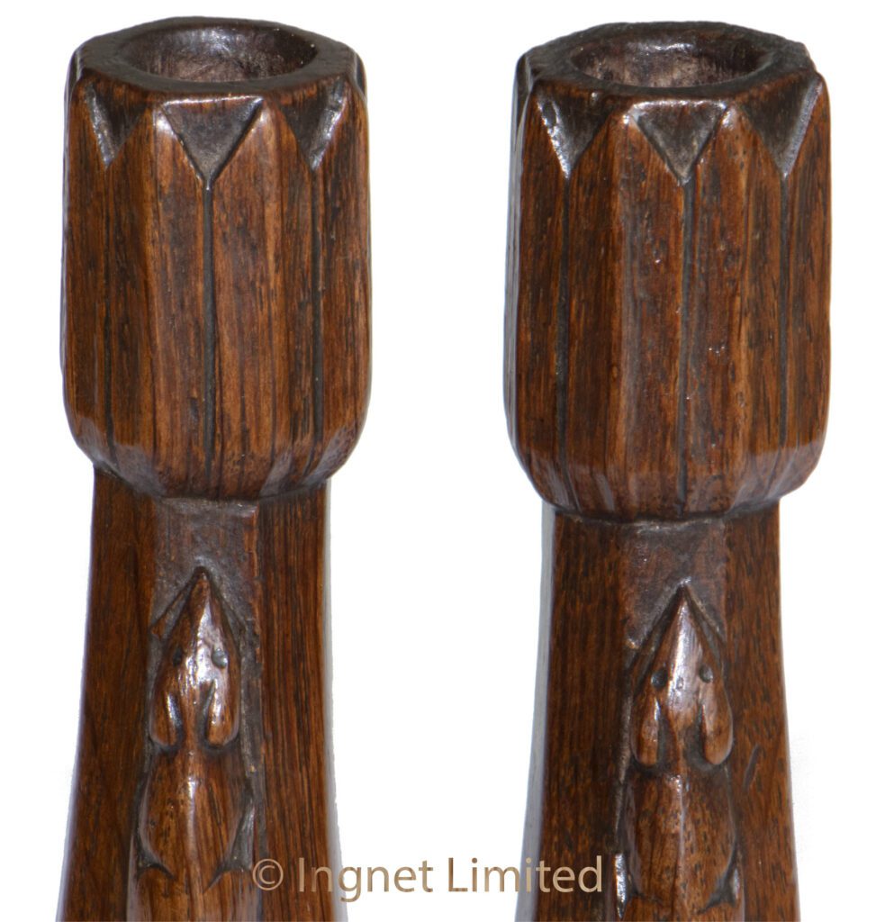 ROBERT MOUSEMAN THOMPSON EARLY OAK CANDLESTICKS - Ingnet