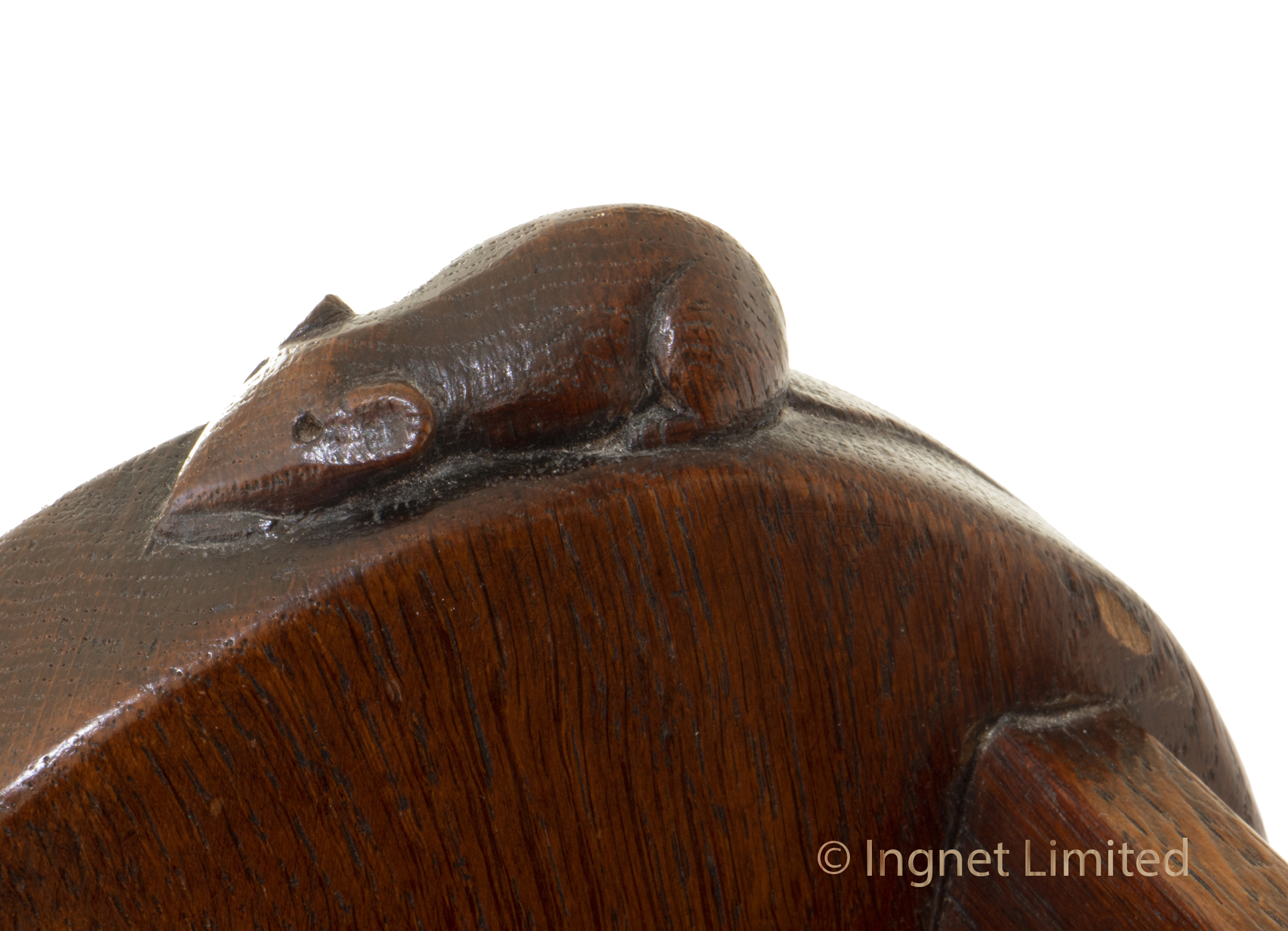 ROBERT MOUSEMAN THOMPSON EARLY ADZED ROUND ENDED BOOK TROUGH - Ingnet