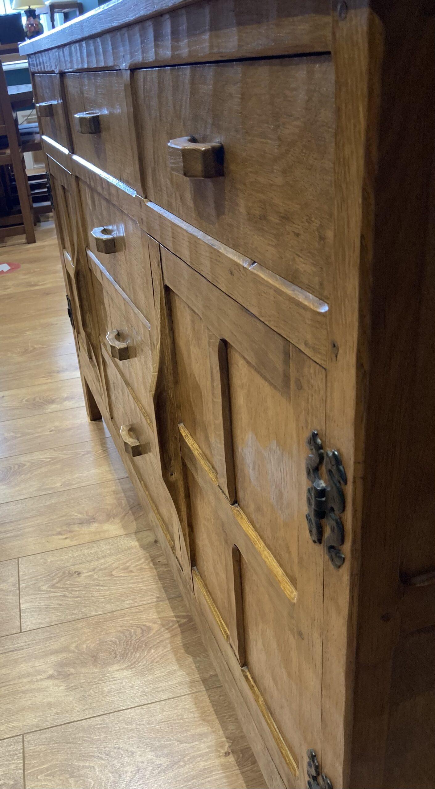 ACORNMAN OAK ADZED DRESSER ALAN GRAINGER – Ingnet