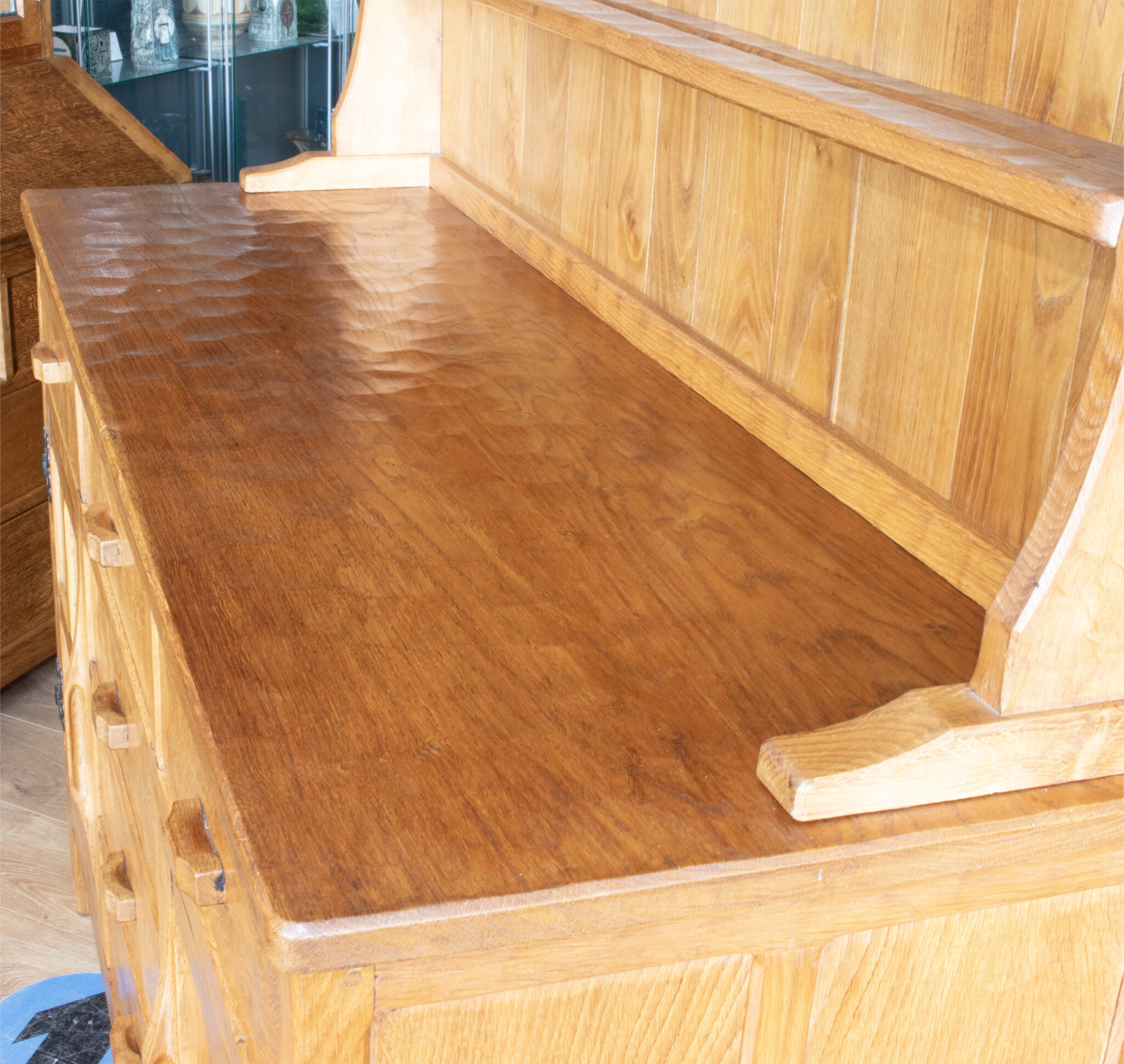 ACORNMAN OAK ADZED DRESSER ALAN GRAINGER – Ingnet