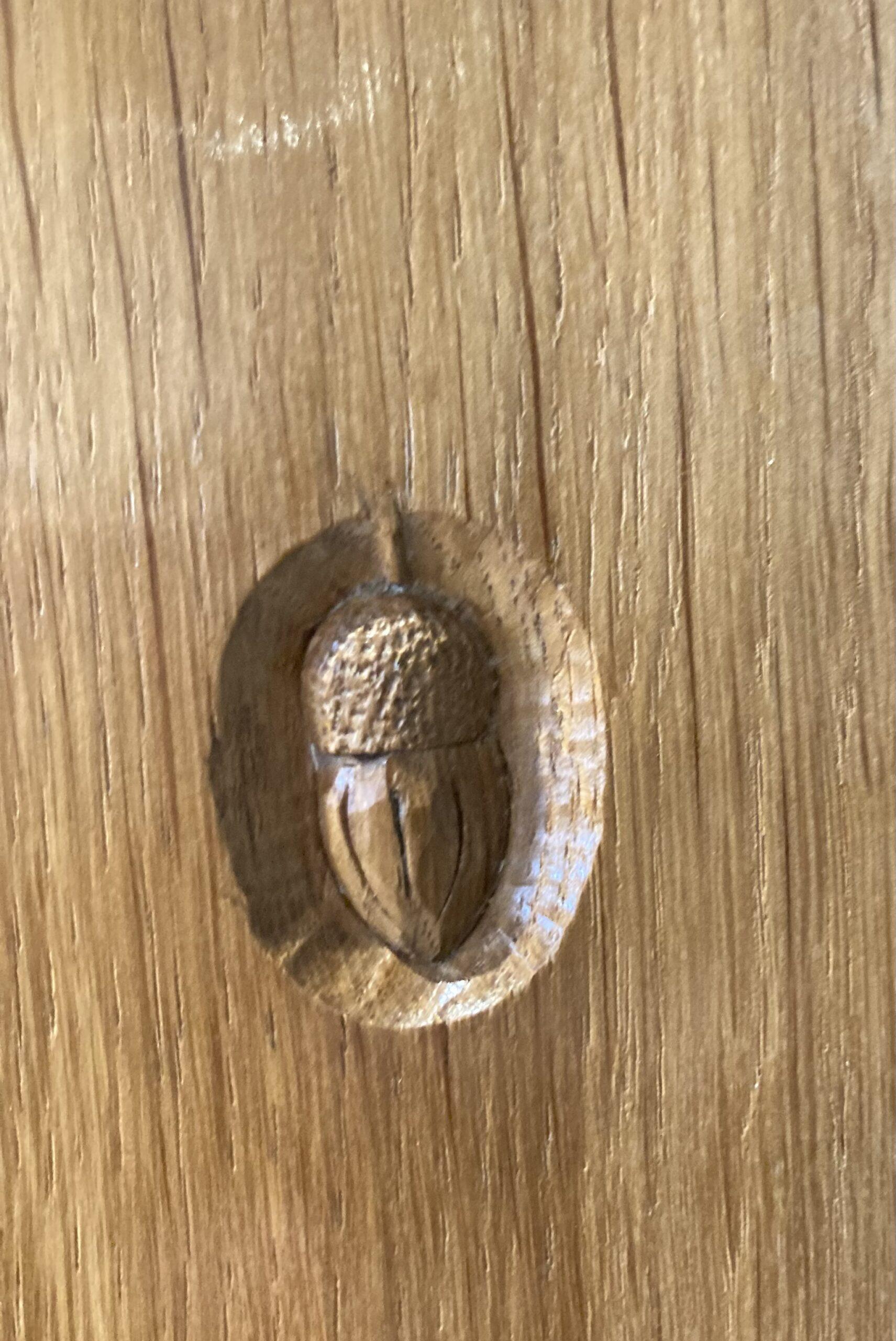 ACORNMAN OAK ADZED CORNER CUPBOARD ALAN GRAINGER – Ingnet