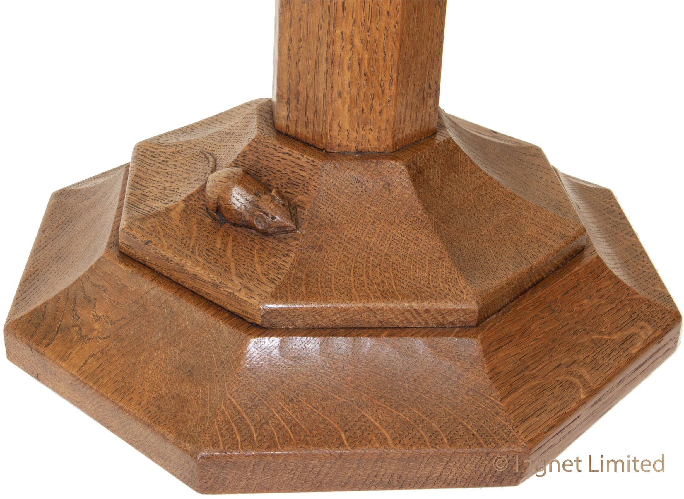 ROBERT MOUSEMAN THOMPSON CLASSIC OAK STANDARD LAMP – Ingnet