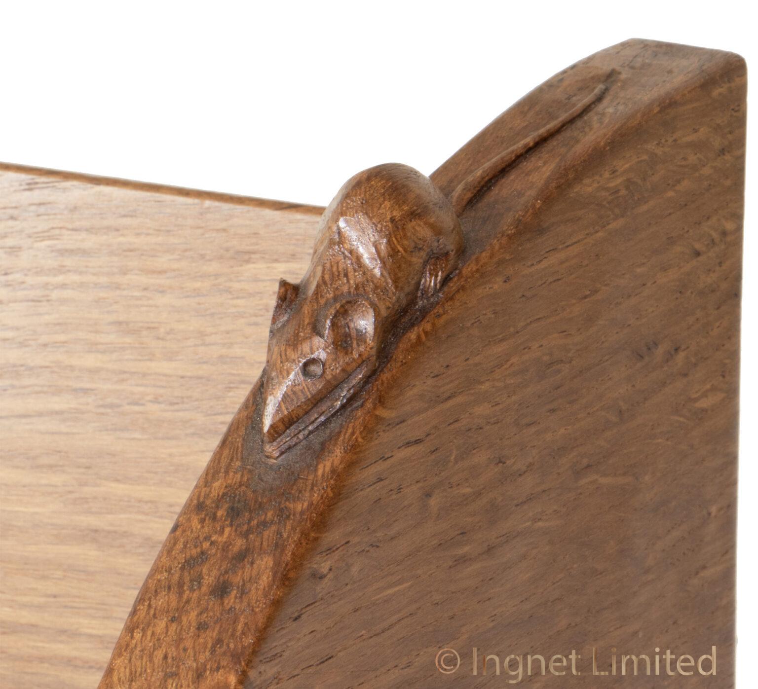 ROBERT MOUSEMAN THOMPSON OAK BOOK TROUGH – Ingnet