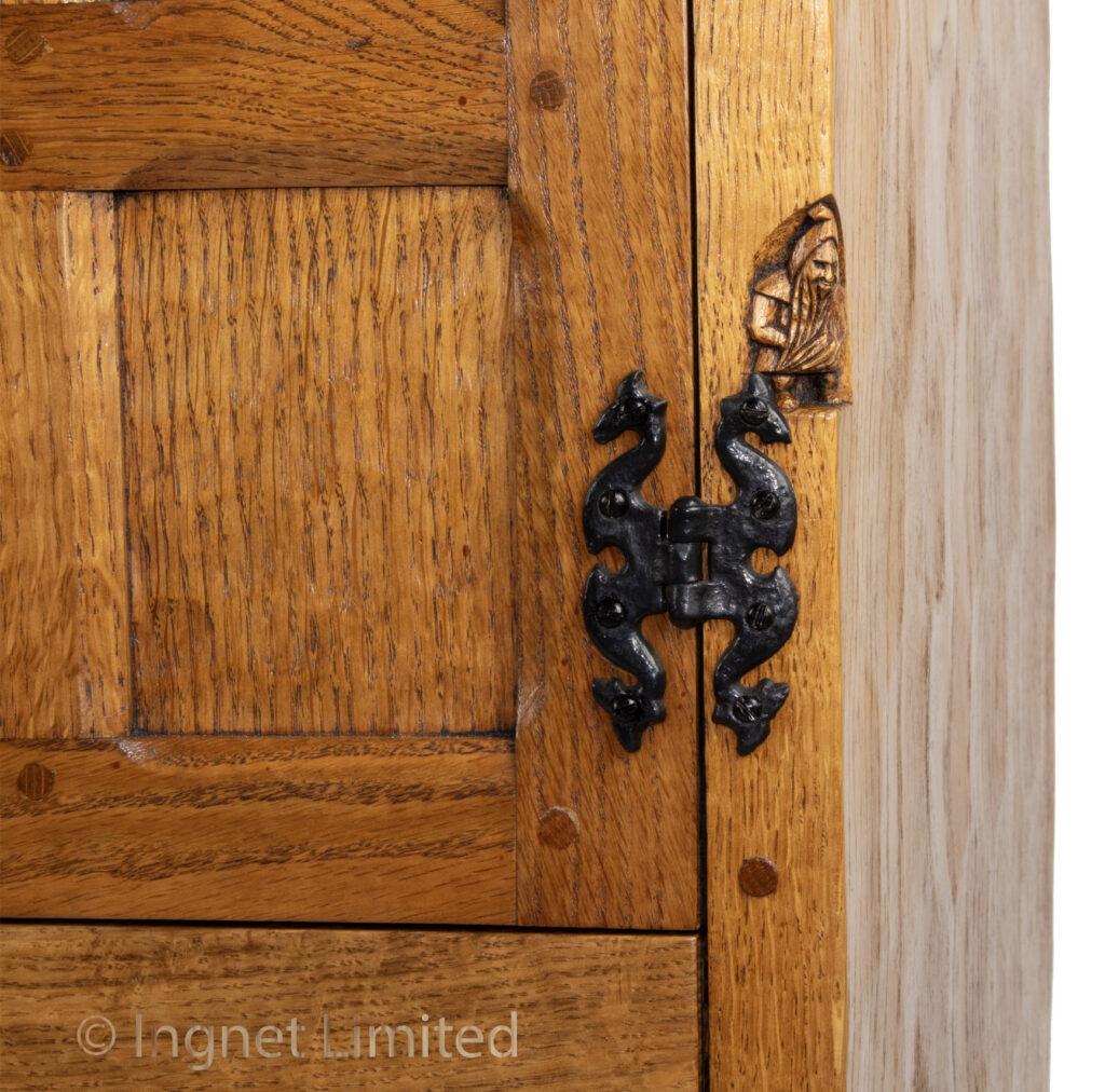 THOMAS GNOMEMAN WHITTAKER FULLY ADZED OAK DRESSER – Ingnet