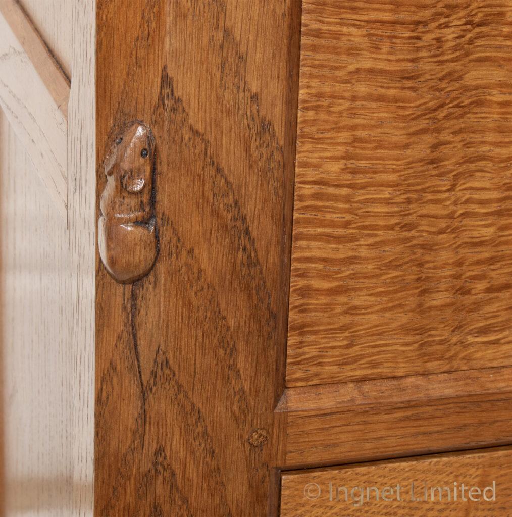 ROBERT MOUSEMAN ADZED OAK KNEEHOLE DESK – Ingnet