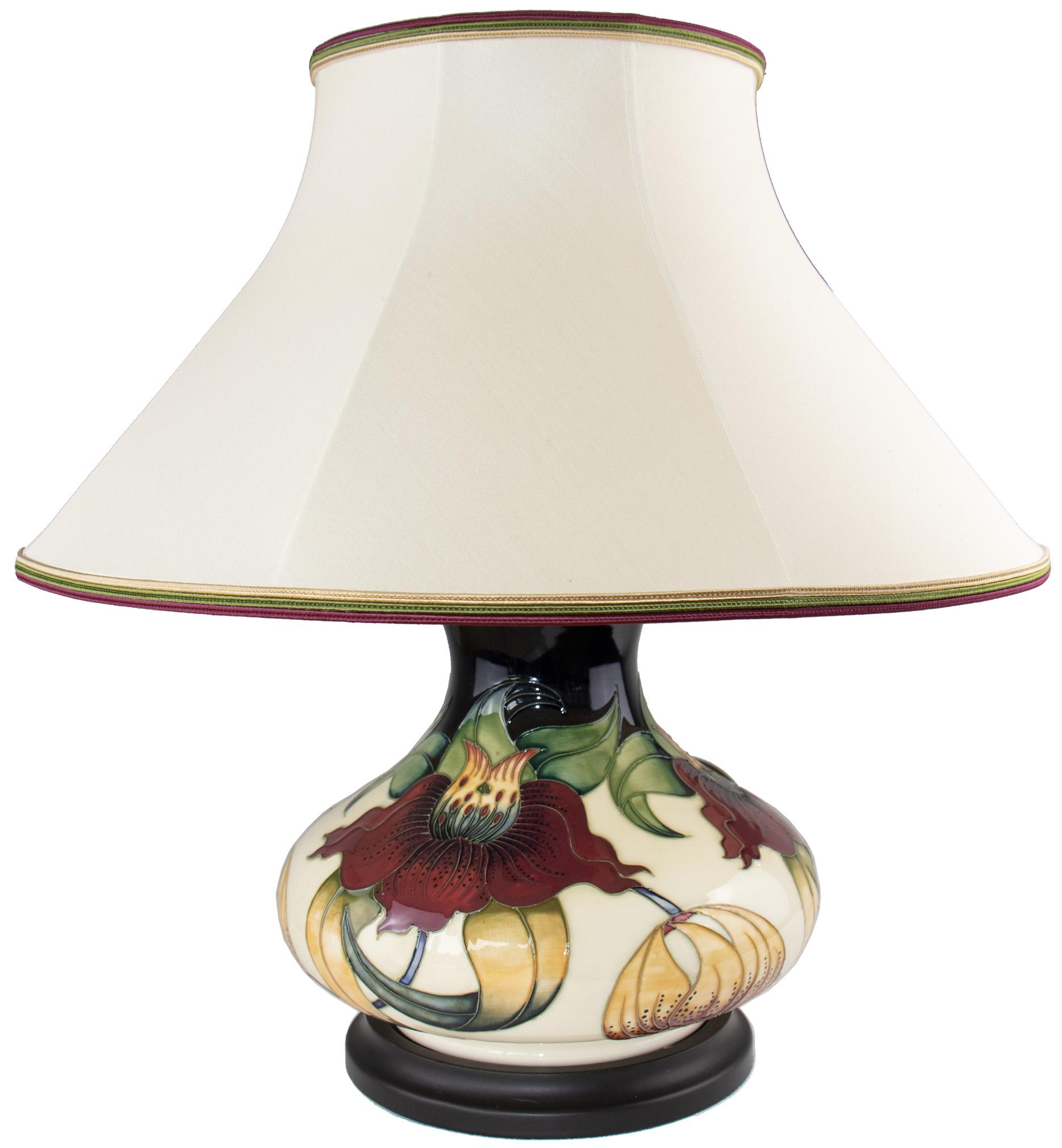 MOORCROFT ANNA LILY TABLE LAMP DESIGNED BY NICOLA SLANEY – Ingnet