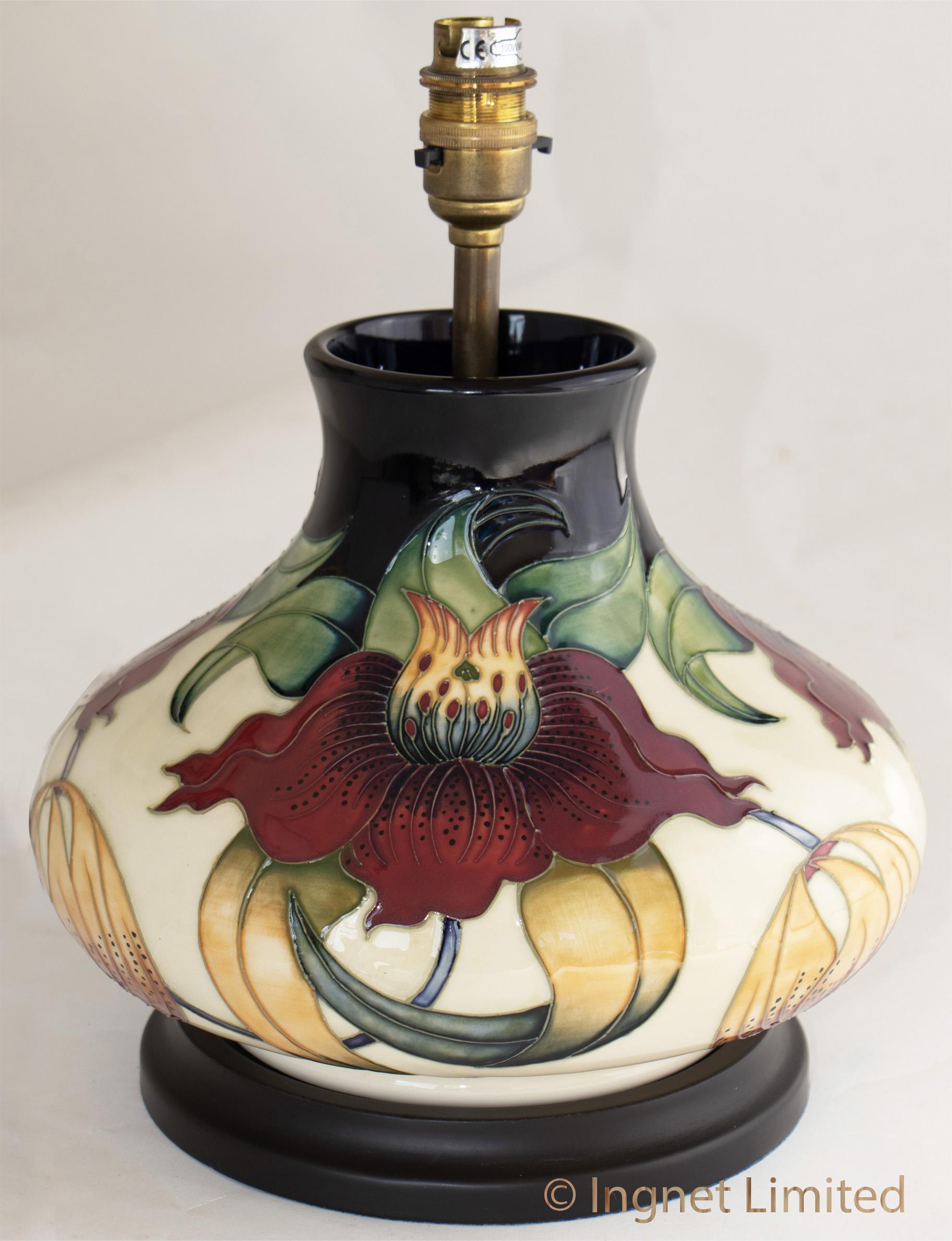 MOORCROFT ANNA LILY TABLE LAMP DESIGNED BY NICOLA SLANEY – Ingnet