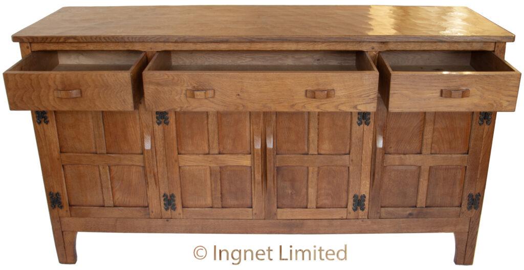 KINGPOST YORKSHIRE OAK FULLY ADZED SIDEBOARD – Ingnet