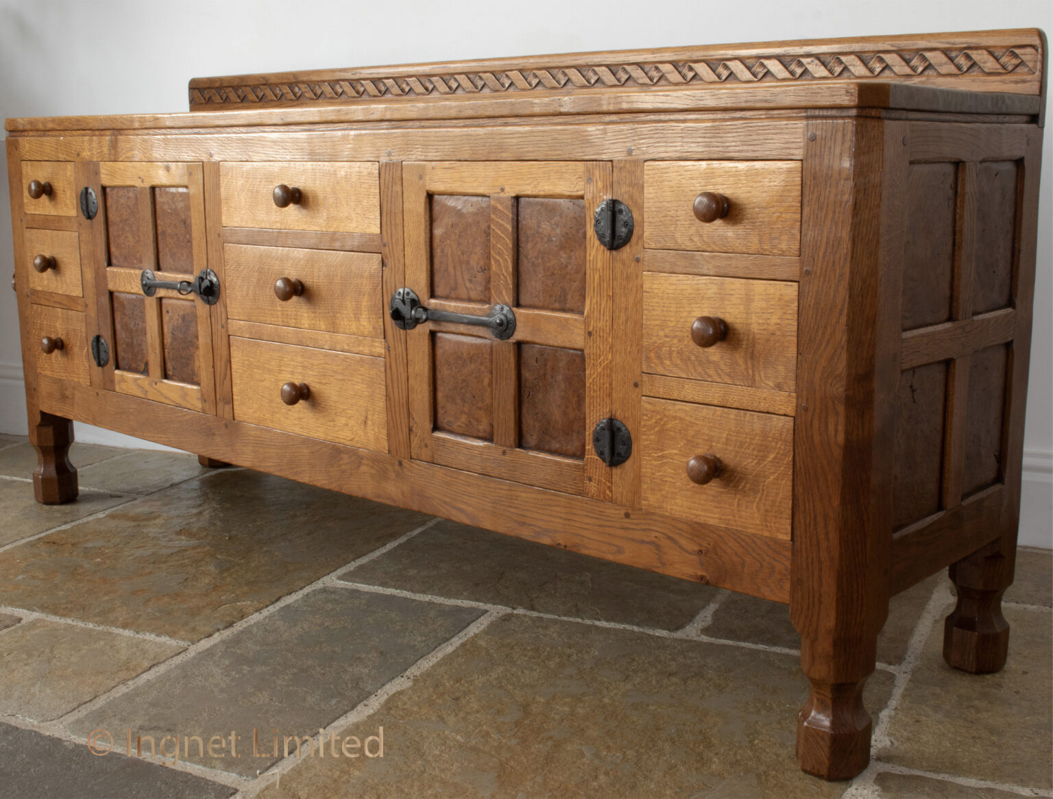 ROBERT MOUSEMAN THOMPSON RARE EARLY BURR OAK FULLY ADZED SIDEBOARD – Ingnet