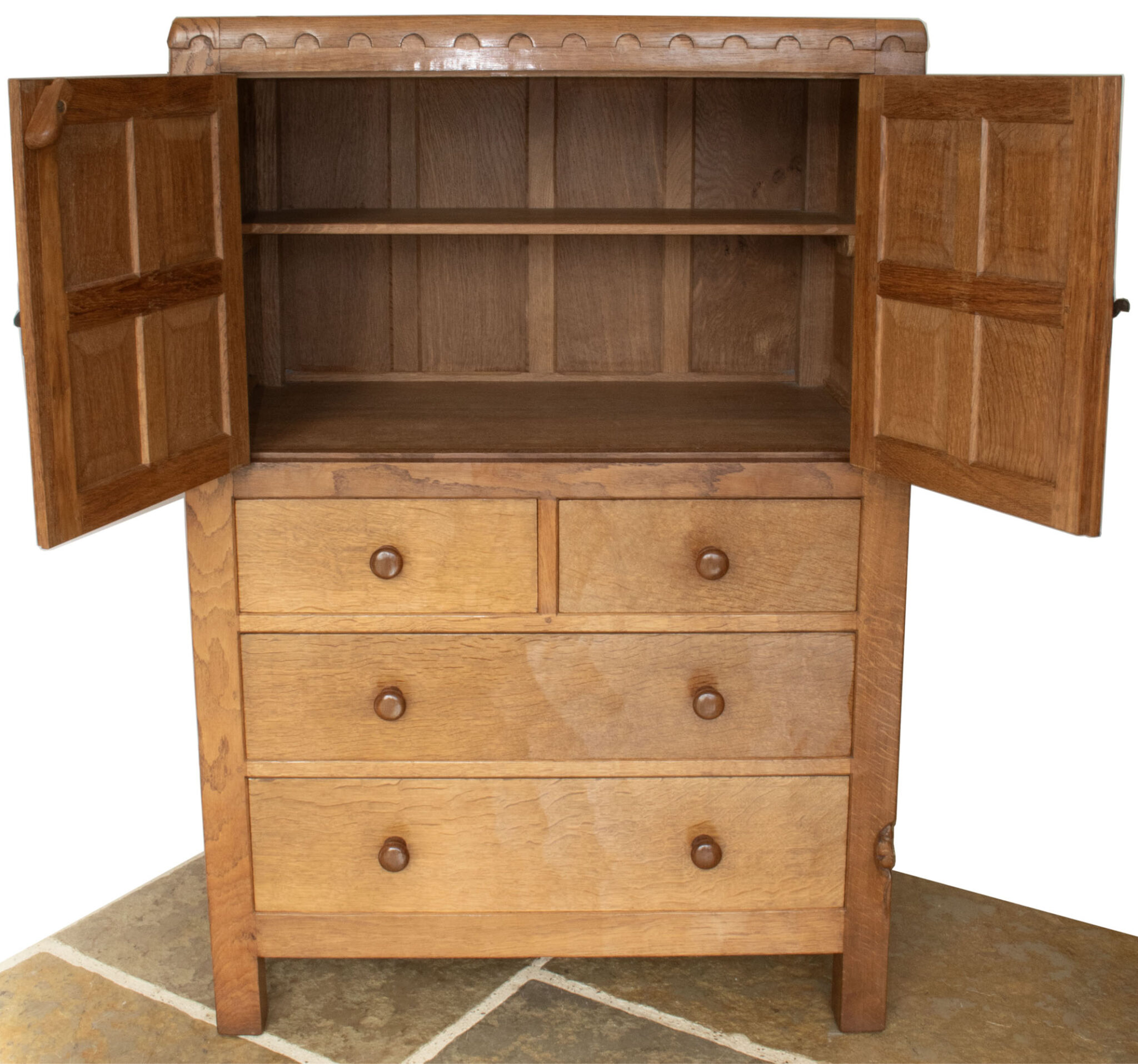 ROBERT MOUSEMAN THOMPSON VINTAGE ADZED OAK TALLBOY/AUMBREY – Ingnet